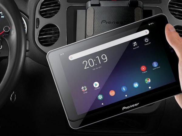 Targa TDD-727Mp5 7'' Multimedia Car Radio and Music Player with Android ...